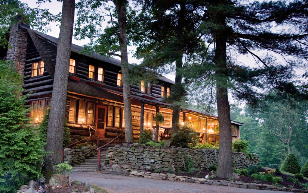 Gateway Lodge | Find Your Perfect Wilderness Retreat